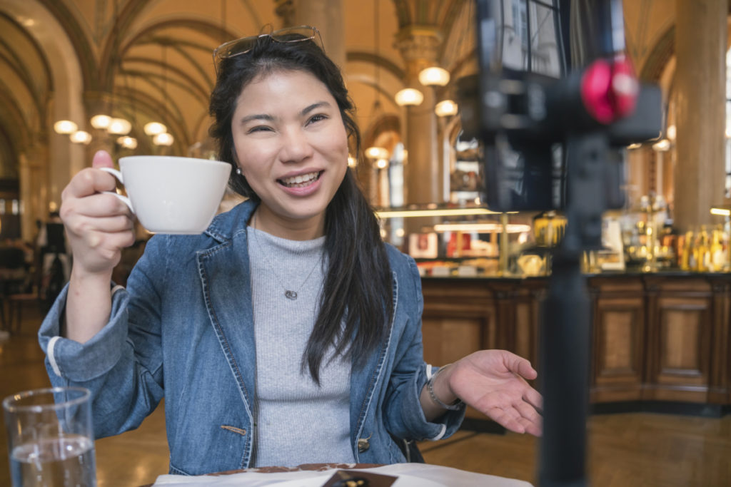 Mobile Live Streaming: How to Live Stream from a Mobile Phone | Dacast